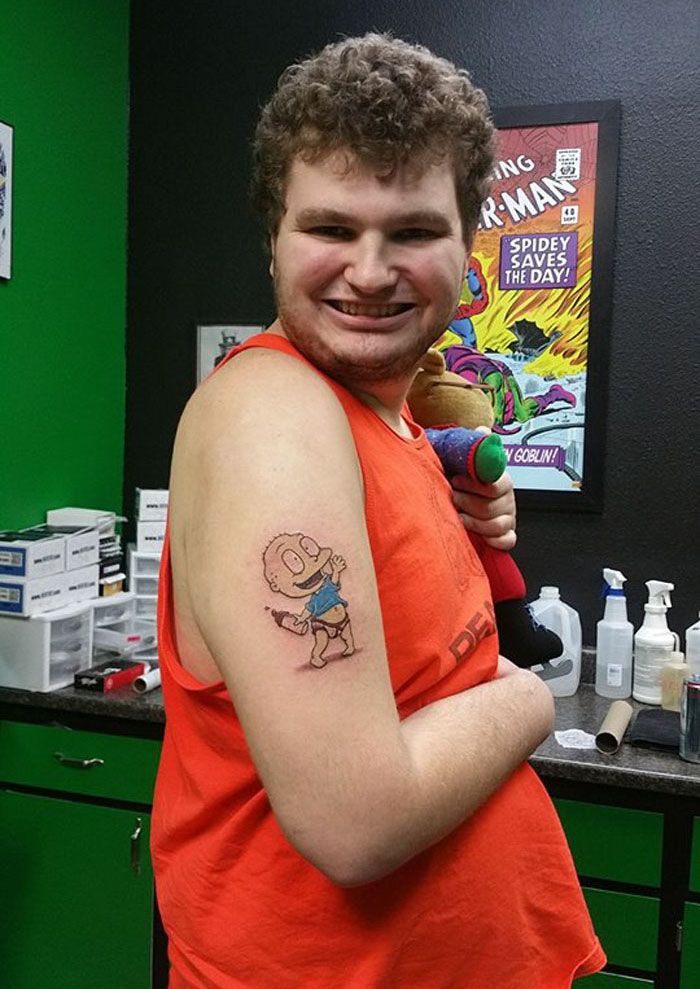 Un homme autiste a enfin obtenu son tatouage de rêve même quand ...