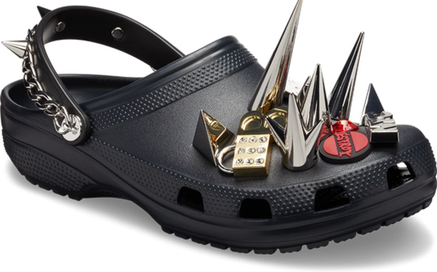 Vous pouvez maintenant acheter des Crocs gothiques officiels - ipnoze