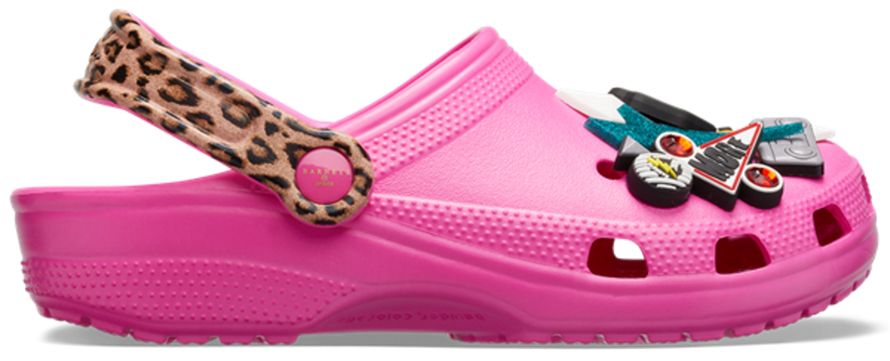 Vous pouvez maintenant acheter des Crocs gothiques officiels - ipnoze