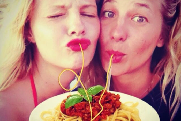 25 fois où des trolls Internet ont amélioré des selfies de duckface en ...