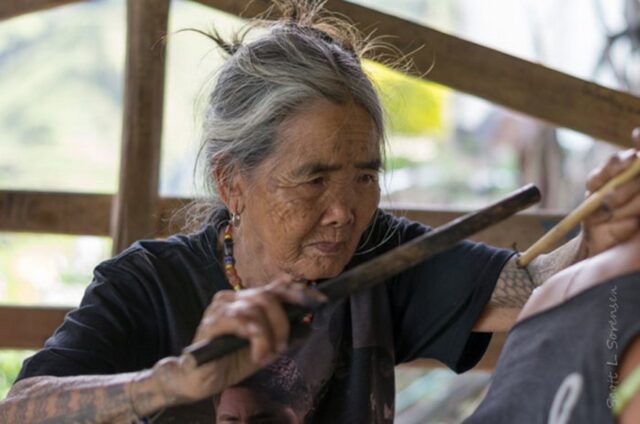 Cette Femme De 103 Ans Est La Dernière Philippine à Avoir Préservé L