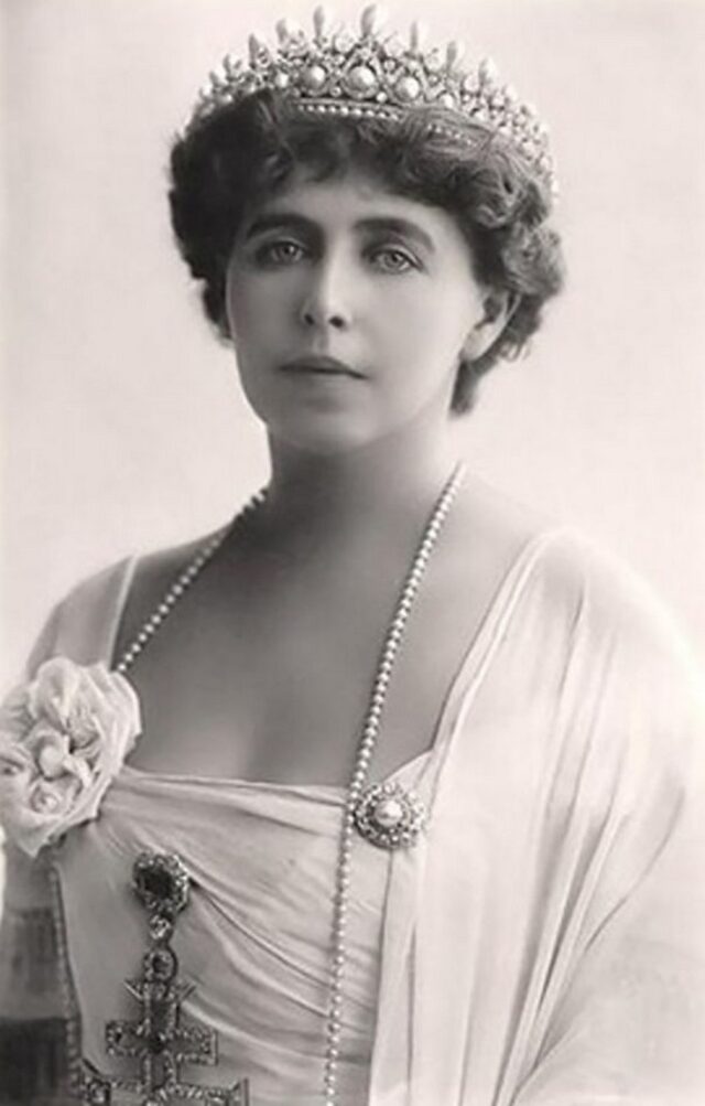 22 femmes photographiées il y a 100 ans pour des cartes postales ... 22 femmes photographiées il y a 100 ans pour des cartes postales ...