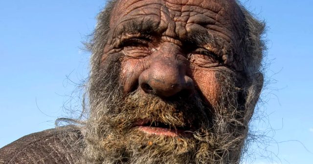 L’homme le plus sale du monde, qui a passé 60 ans sans se laver, est ...