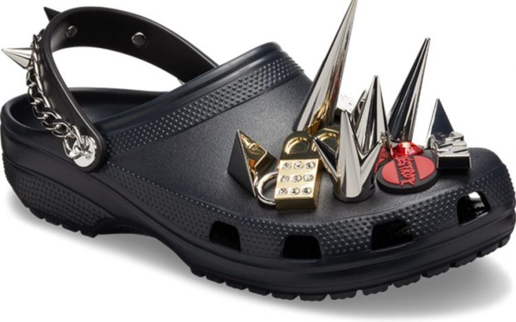 Vous pouvez maintenant acheter des Crocs gothiques officiels - ipnoze