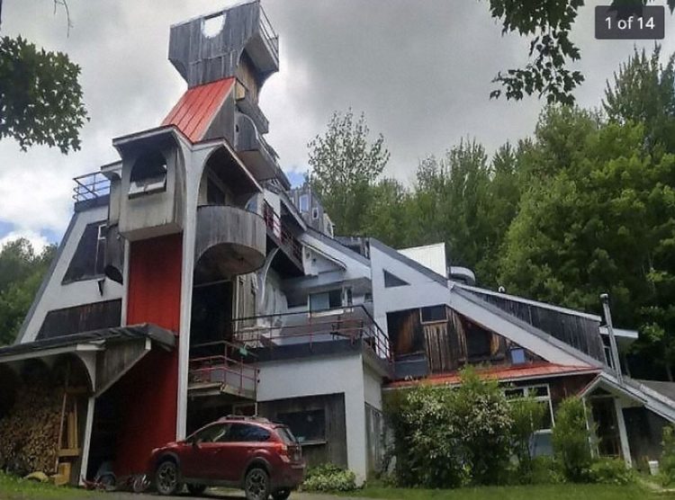 Ces gens ont trouvé des photos de maisons si ridicules qu’ils ont ...